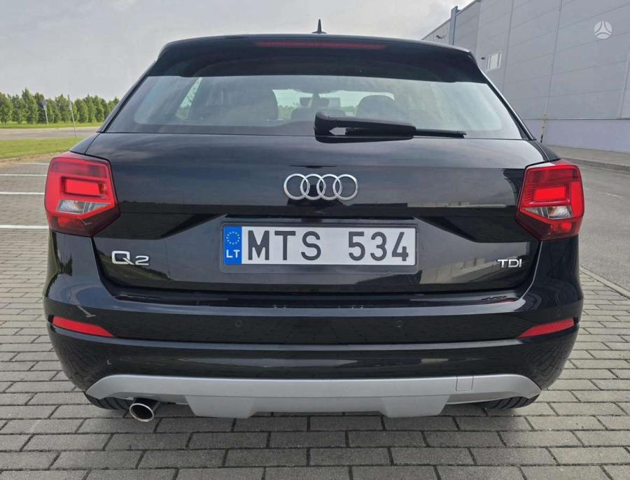 Black Audi Q2 2017 in Panevezys, with an engine capacity of 1.60 L and mileage of 232 thousand km for 10999 €, photo 6 on AUTOMOTO.COM.LV