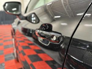 Black Audi Q2 2017 in Vilnius, with an engine capacity of 1.00 L and mileage of 44 thousand km for 17290 €, photo 8 on AUTOMOTO.COM.LV