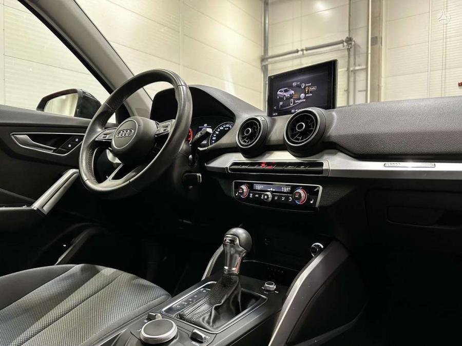 Black Audi Q2 2017 in Vilnius, with an engine capacity of 1.00 L and mileage of 44 thousand km for 17290 €, photo 17 on AUTOMOTO.COM.LV