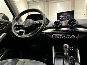 Black Audi Q2 2017 in Vilnius, with an engine capacity of 1.00 L and mileage of 44 thousand km for 17290 €, photo 25 on AUTOMOTO.COM.LV
