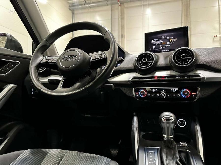 Black Audi Q2 2017 in Vilnius, with an engine capacity of 1.00 L and mileage of 44 thousand km for 17290 €, photo 25 on AUTOMOTO.COM.LV