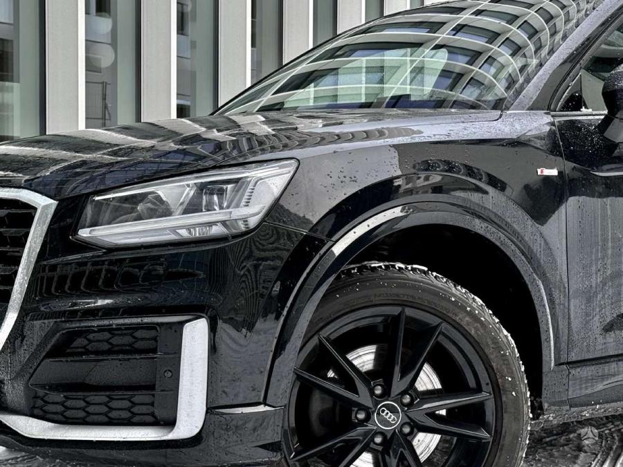 Black Audi Q2 2018 in Vilnius, with an engine capacity of 1.40 L and mileage of 158 thousand km for 15990 €, photo 2 on AUTOMOTO.COM.LV