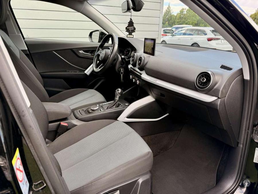 Melns Audi Q2 2019 Panevēža, ar dzinēja tilpumu 1.00 L un nobraukumu 225 tūkst. km par 11800 €, foto 25 vietnē AUTOMOTO.COM.LV