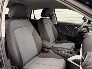Melns Audi Q2 2019 Panevēža, ar dzinēja tilpumu 1.00 L un nobraukumu 225 tūkst. km par 11800 €, foto 26 vietnē AUTOMOTO.COM.LV
