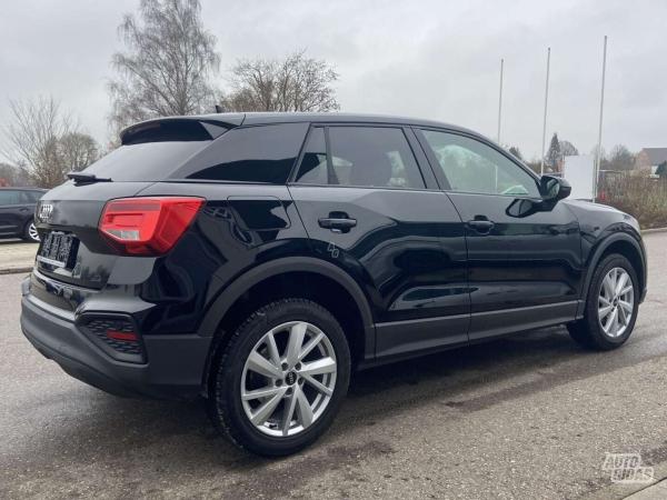 Melns Audi Q2 2022 Kauņa, ar dzinēja tilpumu 1.50 L un nobraukumu 43 tūkst. km par 24704 €, foto 5 vietnē AUTOMOTO.COM.LV