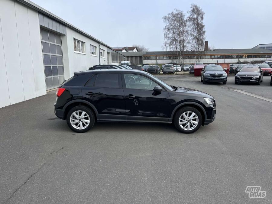 Melns Audi Q2 2022 Kauņa, ar dzinēja tilpumu 1.50 L un nobraukumu 50 tūkst. km par 24316 €, foto 5 vietnē AUTOMOTO.COM.LV