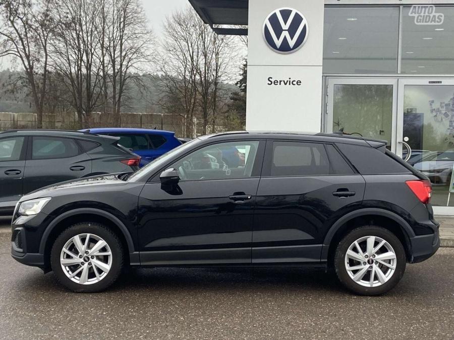 Melns Audi Q2 2022 Kauņa, ar dzinēja tilpumu 1.50 L un nobraukumu 46 tūkst. km par 24692 €, foto 2 vietnē AUTOMOTO.COM.LV