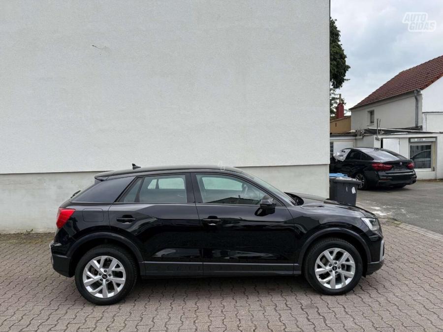 Melns Audi Q2 2022 Kauņa, ar dzinēja tilpumu 1.50 L un nobraukumu 83 tūkst. km par 23475 €, foto 5 vietnē AUTOMOTO.COM.LV