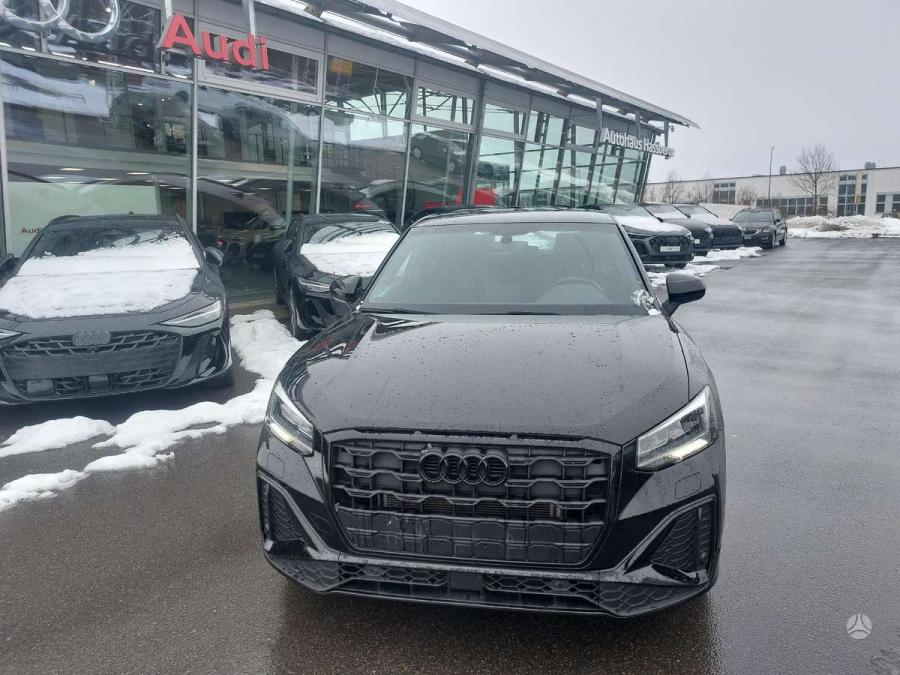 Melns Audi Q2 2022 Kauņa, ar dzinēja tilpumu 1.97 L un nobraukumu 170 tūkst. km par 17890 €, foto 4 vietnē AUTOMOTO.COM.LV