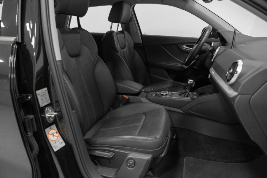Black Audi Q2 2022 in Vilnius, with an engine capacity of 1.50 L and mileage of 100 thousand km for 22900 €, photo 8 on AUTOMOTO.COM.LV