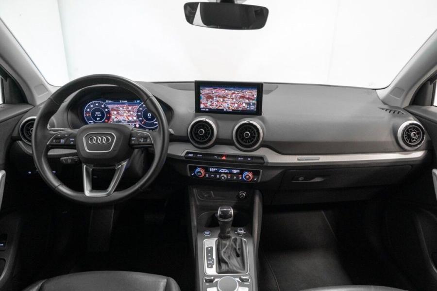 Black Audi Q2 2022 in Vilnius, with an engine capacity of 1.50 L and mileage of 100 thousand km for 22900 €, photo 10 on AUTOMOTO.COM.LV