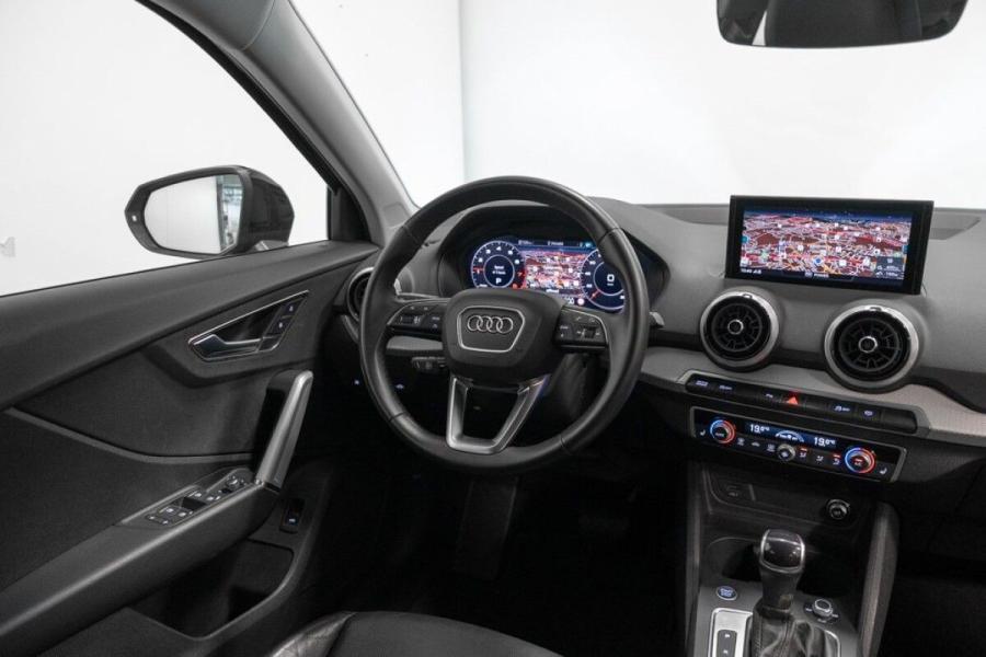 Black Audi Q2 2022 in Vilnius, with an engine capacity of 1.50 L and mileage of 100 thousand km for 22900 €, photo 11 on AUTOMOTO.COM.LV
