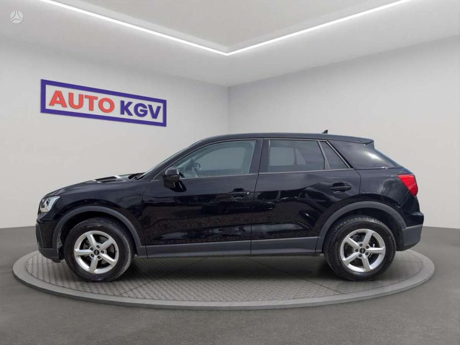 Black Audi Q2 2022 in Kaunas, with an engine capacity of 1.50 L and mileage of 9 thousand km for 19999 €, photo 3 on AUTOMOTO.COM.LV