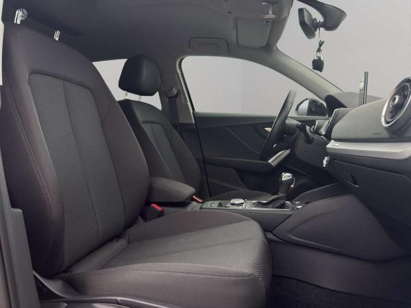 Melns Audi Q2 2022 Kauņa, ar dzinēja tilpumu 1.50 L un nobraukumu 9 tūkst. km par 19999 €, foto 8 vietnē AUTOMOTO.COM.LV