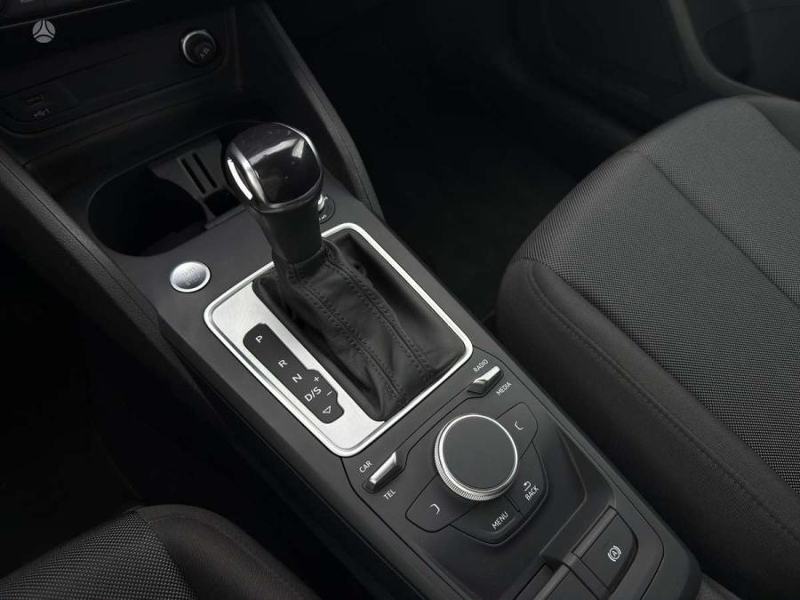 Black Audi Q2 2022 in Kaunas, with an engine capacity of 1.50 L and mileage of 9 thousand km for 19999 €, photo 16 on AUTOMOTO.COM.LV