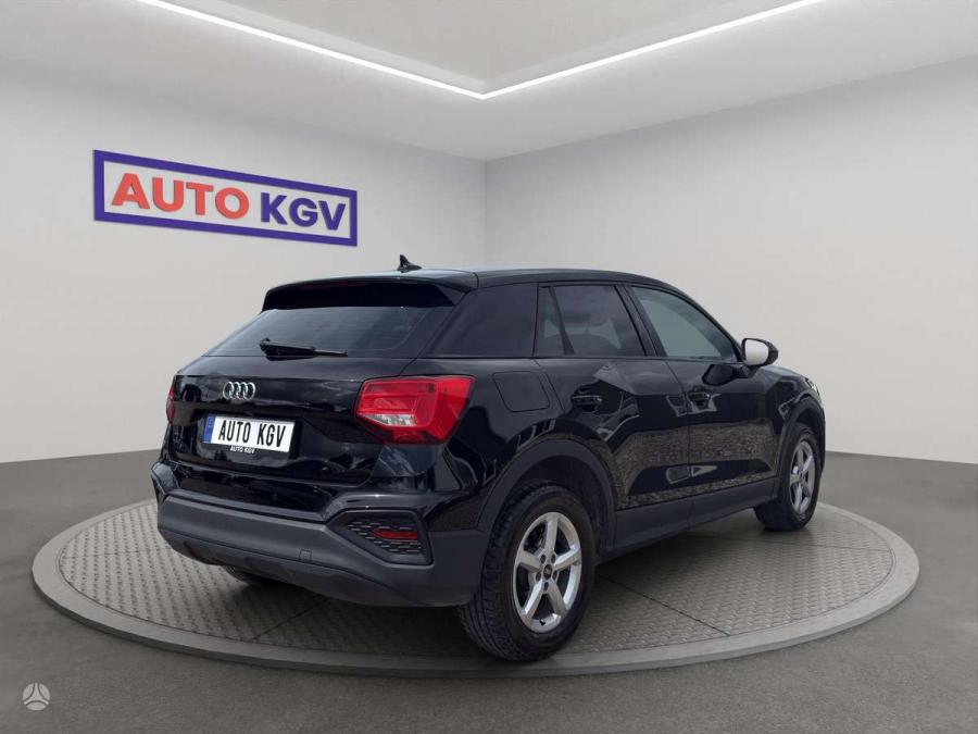 Black Audi Q2 2022 in Kaunas, with an engine capacity of 1.50 L and mileage of 9 thousand km for 19999 €, photo 6 on AUTOMOTO.COM.LV