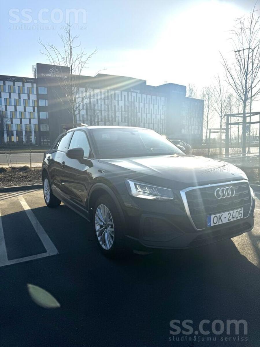 Black Audi Q2 2023 in Riga, with an engine capacity of 1.50 L and mileage of 41 thousand km for 20700 €, photo 2 on AUTOMOTO.COM.LV