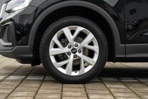 Black Audi Q2 2023 in Vilnius, with an engine capacity of 1.50 L and mileage of 55 thousand km for 27000 €, photo 4 on AUTOMOTO.COM.LV