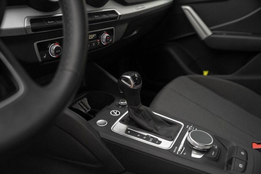 Black Audi Q2 2023 in Vilnius, with an engine capacity of 1.50 L and mileage of 55 thousand km for 27000 €, photo 12 on AUTOMOTO.COM.LV