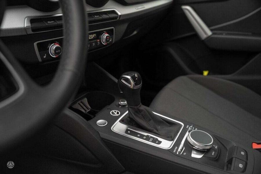 Melns Audi Q2 2023 Viļņa, ar dzinēja tilpumu 1.50 L un nobraukumu 55 tūkst. km par 27000 €, foto 12 vietnē AUTOMOTO.COM.LV