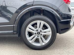 Black Audi Q2 2024 in Riga, with an engine capacity of 1.50 L and mileage of 82 thousand km for 22990 €, photo 16 on AUTOMOTO.COM.LV