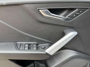 Audi Q2 2018 in Kaisiadorys, with an engine capacity of 1.60 L and mileage of 240 thousand km for 11450 €, photo 12 on AUTOMOTO.COM.LV