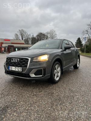 Grey Audi Q2 2017 in Cesis, with an engine capacity of 2.00 L and mileage of 241 thousand km for 15500 €, photo 4 on AUTOMOTO.COM.LV