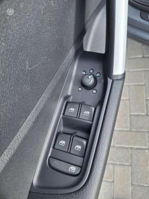 Grey Audi Q2 2018 in Taurage, with an engine capacity of 1.60 L and mileage of 202 thousand km for 12500 €, photo 16 on AUTOMOTO.COM.LV