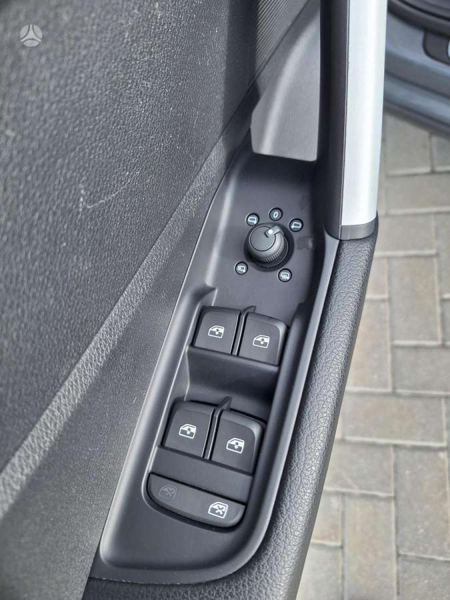 Grey Audi Q2 2018 in Taurage, with an engine capacity of 1.60 L and mileage of 202 thousand km for 12500 €, photo 16 on AUTOMOTO.COM.LV