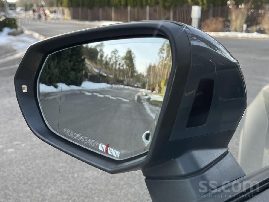 Grey Audi Q2 2019 in Riga, with an engine capacity of 1.50 L and mileage of 123 thousand km for 17950 €, photo 24 on AUTOMOTO.COM.LV