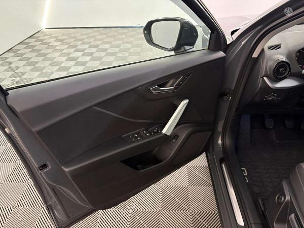 Grey Audi Q2 2019 in Marijampole, with an engine capacity of 1.50 L and mileage of 68 thousand km for 14999 €, photo 5 on AUTOMOTO.COM.LV