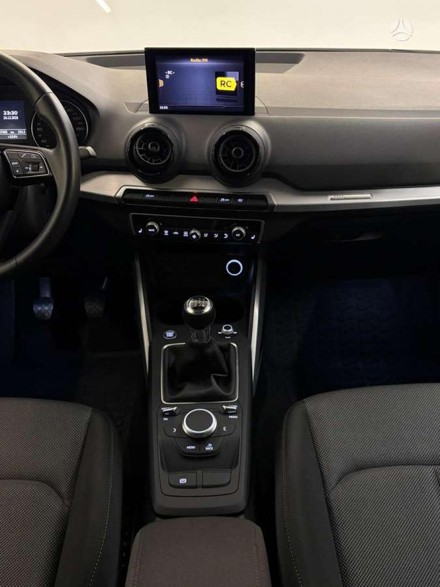 Pelēks Audi Q2 2019 Marijampole, ar dzinēja tilpumu 1.50 L un nobraukumu 68 tūkst. km par 14999 €, foto 14 vietnē AUTOMOTO.COM.LV