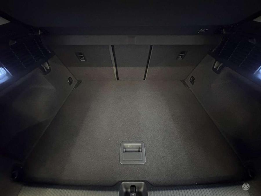 Pelēks Audi Q2 2019 Marijampole, ar dzinēja tilpumu 1.50 L un nobraukumu 68 tūkst. km par 14999 €, foto 29 vietnē AUTOMOTO.COM.LV