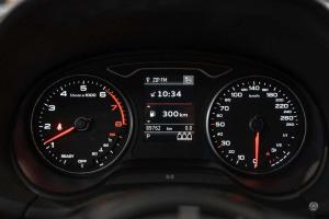 Grey Audi Q2 2021 in Vilnius, with an engine capacity of 1.50 L and mileage of 90 thousand km for 17900 €, photo 12 on AUTOMOTO.COM.LV