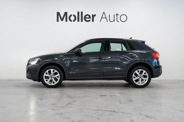 Grey Audi Q2 2021 in Vilnius, with an engine capacity of 1.50 L and mileage of 90 thousand km for 17900 €, photo 2 on AUTOMOTO.COM.LV