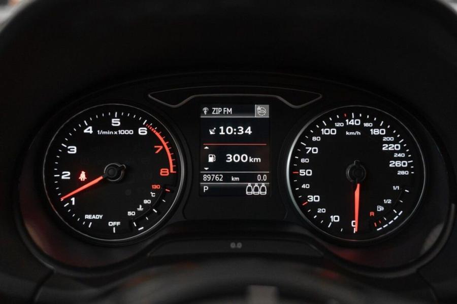 Pelēks Audi Q2 2021 Viļņa, ar dzinēja tilpumu 1.50 L un nobraukumu 90 tūkst. km par 17900 €, foto 12 vietnē AUTOMOTO.COM.LV