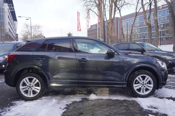 Grey Audi Q2 2023 in Kaunas, with an engine capacity of 1.50 L and mileage of 98 thousand km for 25995 €, photo 5 on AUTOMOTO.COM.LV