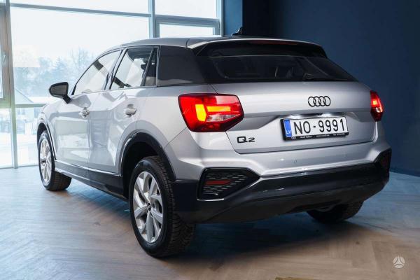 Pelēks Audi Q2 2023 Rīga, ar dzinēja tilpumu 1.50 L un nobraukumu 54 tūkst. km par 19999 €, foto 5 vietnē AUTOMOTO.COM.LV