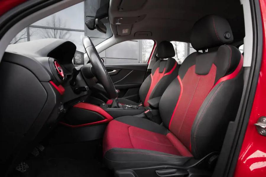 Sarkans Audi Q2 2019 Jelgava, ar dzinēja tilpumu 1.00 L un nobraukumu 299 tūkst. km par 9500 €, foto 14 vietnē AUTOMOTO.COM.LV