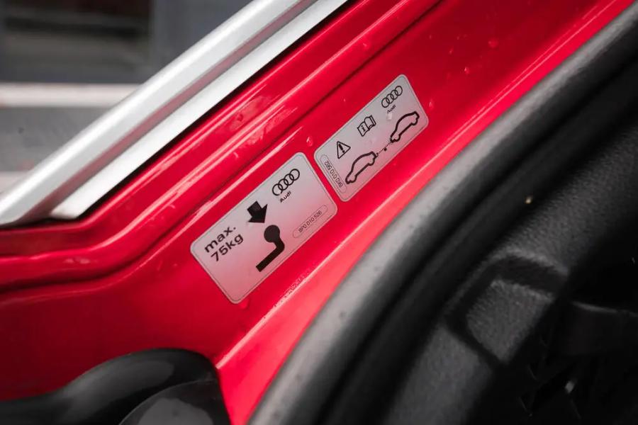 Sarkans Audi Q2 2019 Jelgava, ar dzinēja tilpumu 1.00 L un nobraukumu 299 tūkst. km par 9500 €, foto 19 vietnē AUTOMOTO.COM.LV