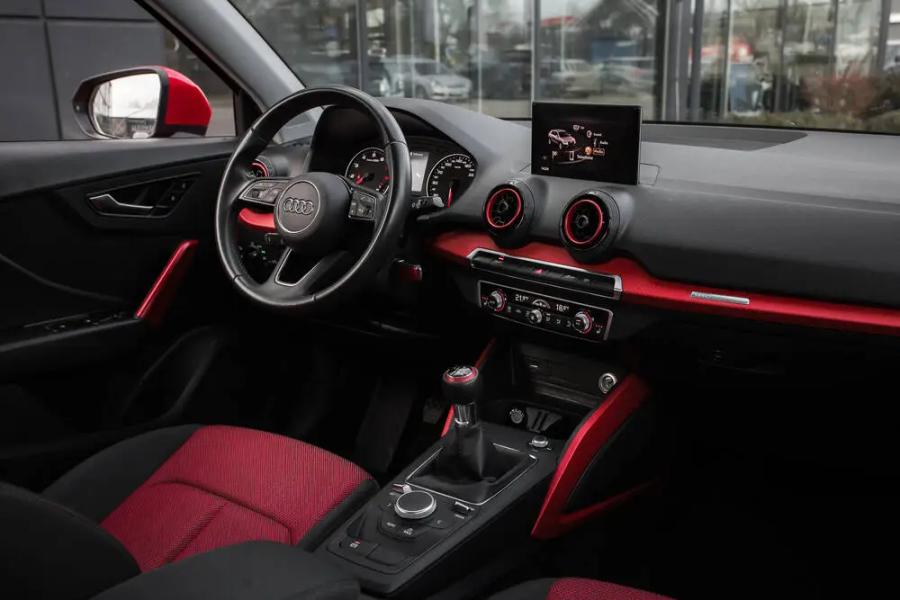 Sarkans Audi Q2 2019 Jelgava, ar dzinēja tilpumu 1.00 L un nobraukumu 299 tūkst. km par 9500 €, foto 22 vietnē AUTOMOTO.COM.LV