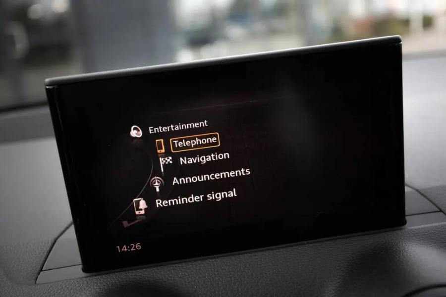 Sarkans Audi Q2 2019 Jelgava, ar dzinēja tilpumu 1.00 L un nobraukumu 299 tūkst. km par 9500 €, foto 25 vietnē AUTOMOTO.COM.LV