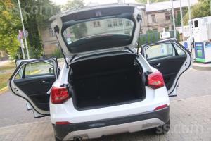 White Audi Q2 2017 in Riga, with an engine capacity of 1.60 L and mileage of 145 thousand km for 12990 €, photo 39 on AUTOMOTO.COM.LV