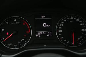 White Audi Q2 2018 in Riga, with an engine capacity of 1.60 L and mileage of 169 thousand km for 14490 €, photo 12 on AUTOMOTO.COM.LV