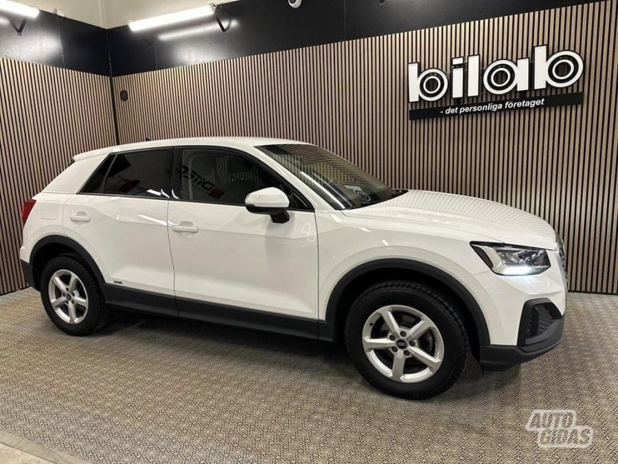 White Audi Q2 2022 in Kaunas, with an engine capacity of 0.00 L and mileage of 42 thousand km for 24305 €, photo 2 on AUTOMOTO.COM.LV