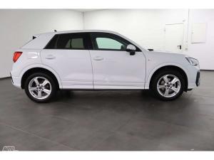 White Audi Q2 2024 in Kaunas, with an engine capacity of 1.50 L and mileage of 17 thousand km for 32669 €, photo 4 on AUTOMOTO.COM.LV