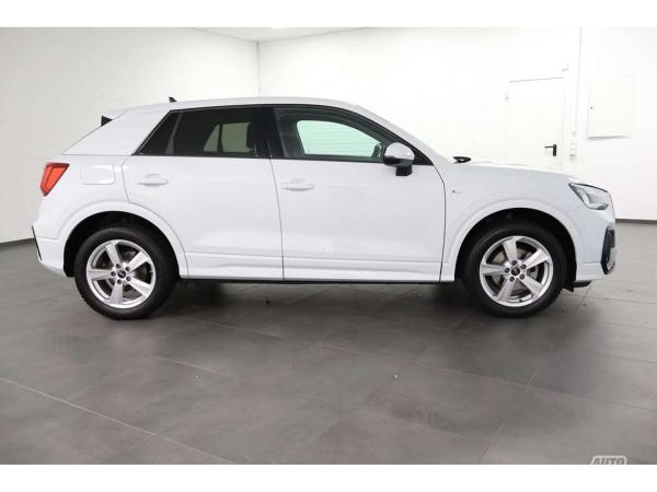 Balts Audi Q2 2024 Kauņa, ar dzinēja tilpumu 1.50 L un nobraukumu 15 tūkst. km par 32659 €, foto 4 vietnē AUTOMOTO.COM.LV