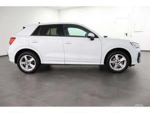 Balts Audi Q2 2024 Kauņa, ar dzinēja tilpumu 1.50 L un nobraukumu 15 tūkst. km par 32659 €, foto 4 vietnē AUTOMOTO.COM.LV