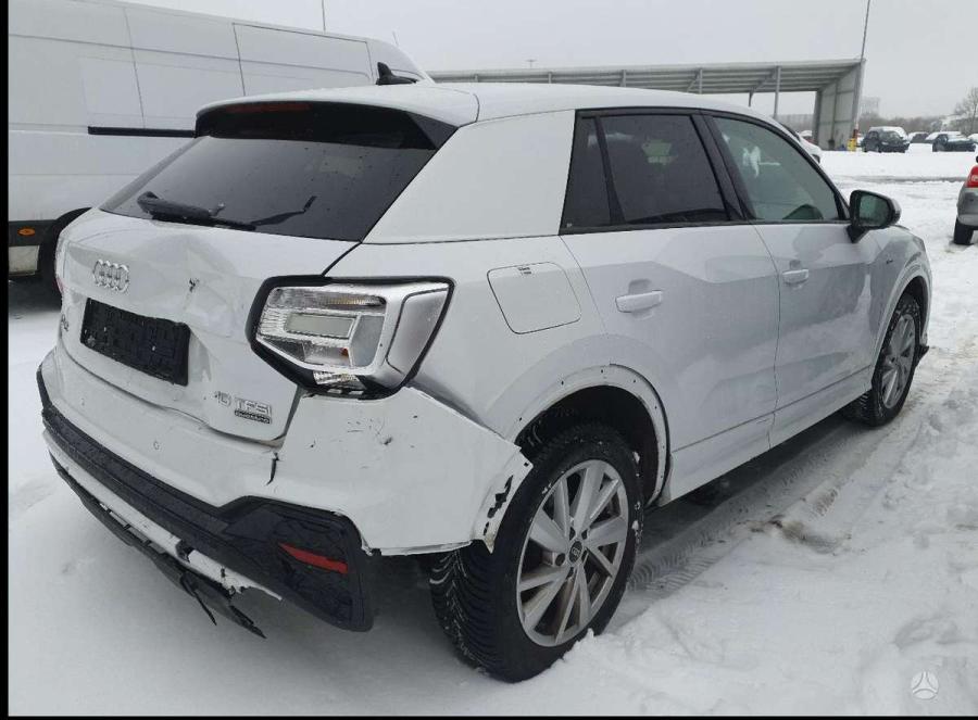 White Audi Q2 2025 in Klaipeda, with an engine capacity of 1.98 L and mileage of 7 thousand km for 14100 €, photo 4 on AUTOMOTO.COM.LV