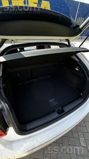Balts Audi Q2 2017 Rīga, ar dzinēja tilpumu 1.40 L un nobraukumu 128 tūkst. km par 14500 €, foto 11 vietnē AUTOMOTO.COM.LV